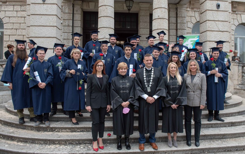 Svečano promovirani studenti 2. generacije Istarskog veleučilišta ...